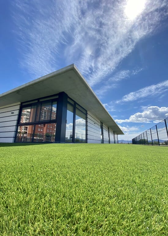 Building garden with artificial turf - Realturf UK